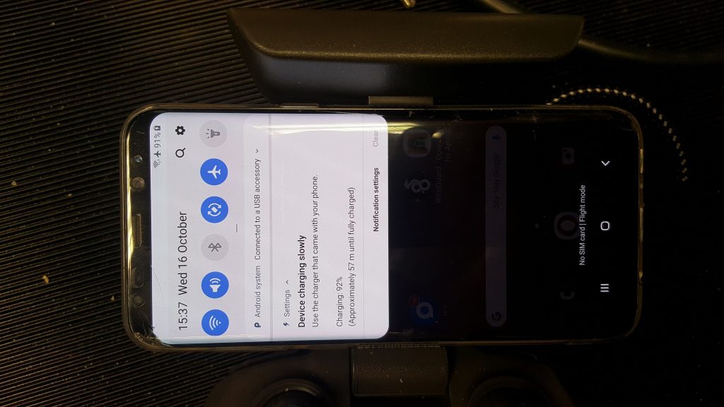 Parrot Anafi – Skycontroller charging phone. – Tarkan's BORED